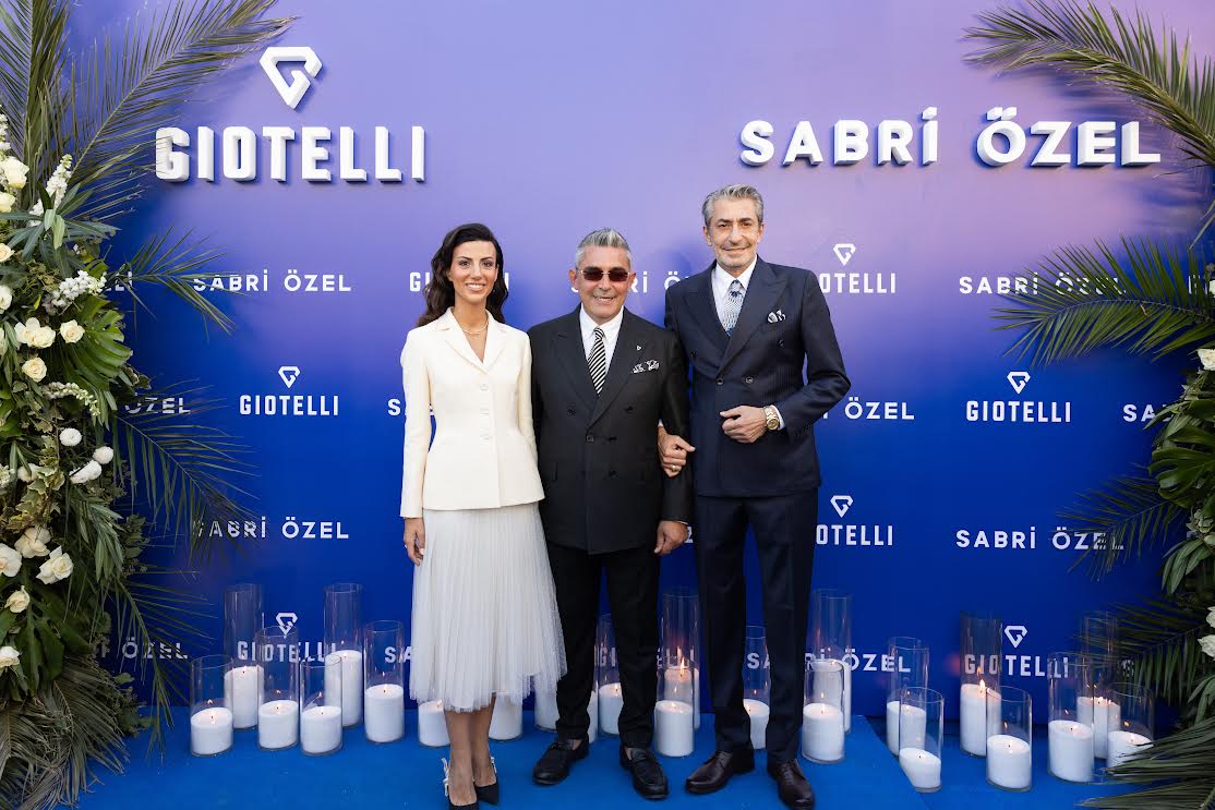 SABRİ ÖZEL VE GİOTELLİ DÜNYA’YA AÇILIYOR - TURAN GAZETESİ