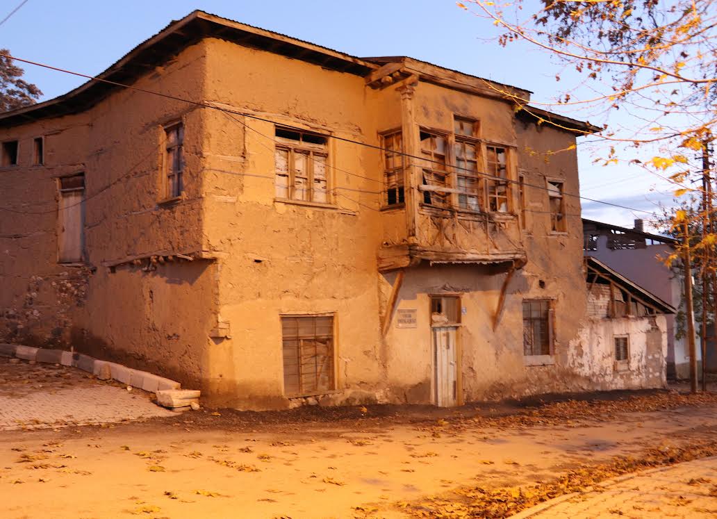 HÜSEYNİK'İN TARİHİ FERYÂT EDİYOR - TURAN GAZETESİ